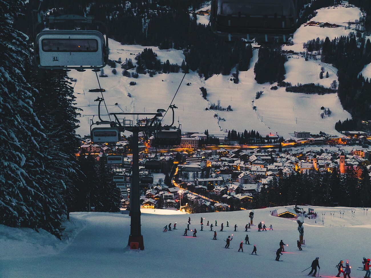 ᐅ Torchlight descent with the Ski & Snowboardschool Innichen San ...