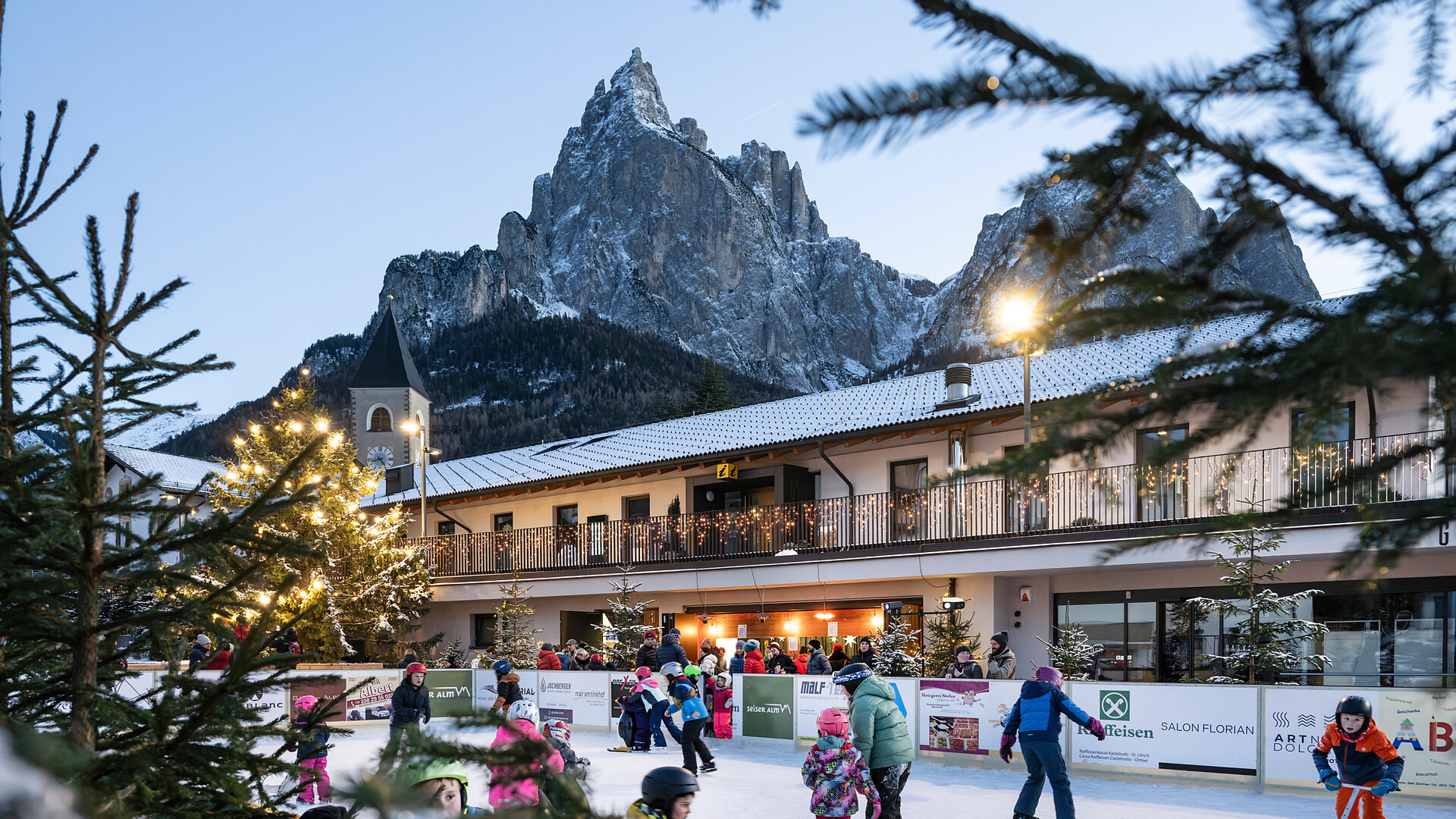 Seis on ICE - Presentation of the Seiser Alm Ski Team - Race Magazin ...
