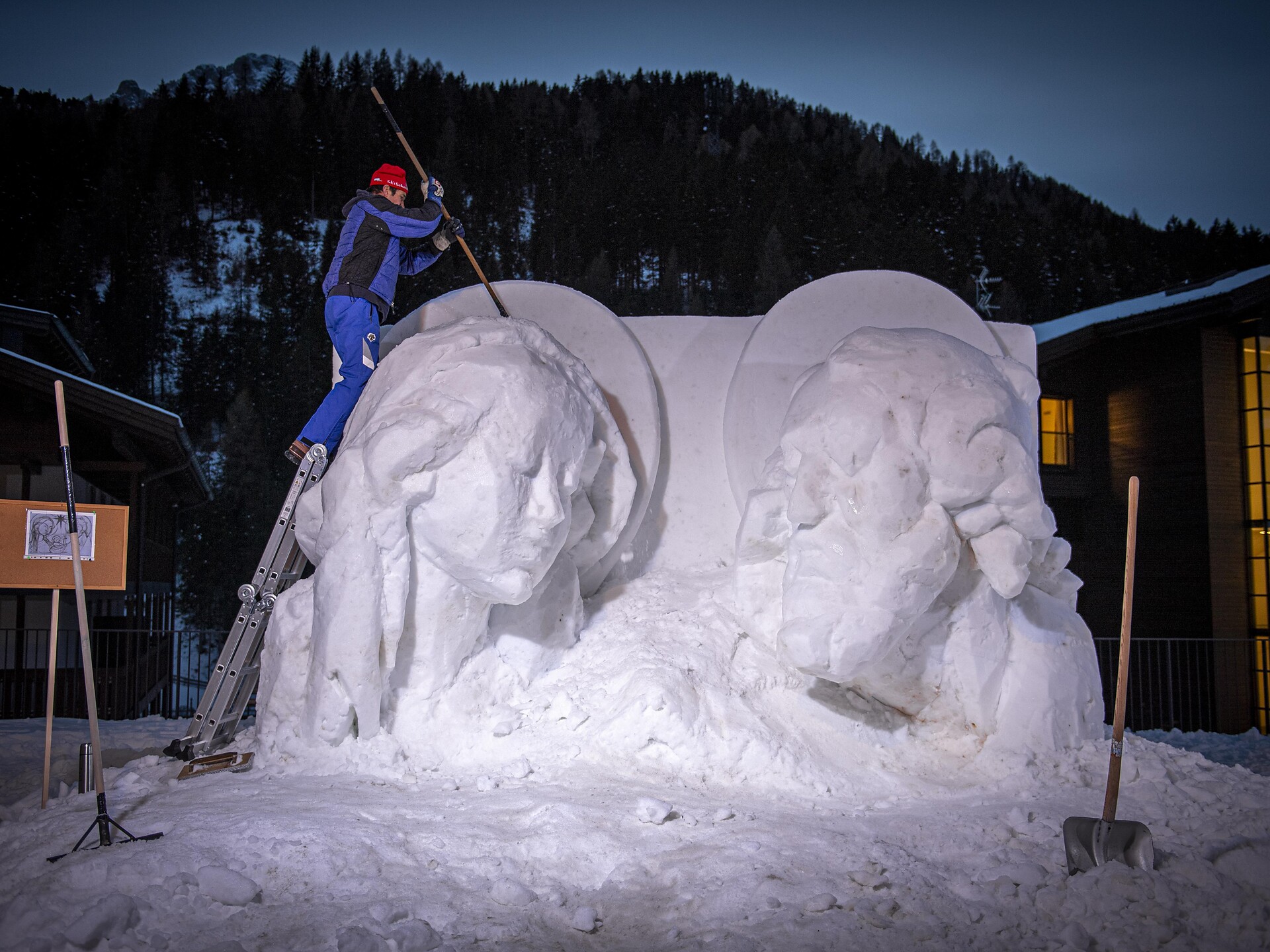 Snow Sculpture of the Holy Family | Dolomiti Superski