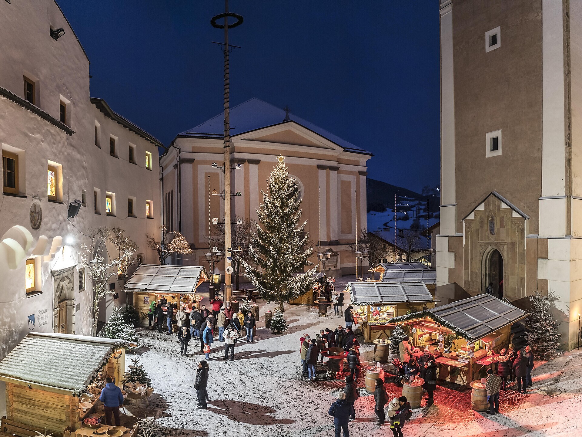 Christmas in the mountain - Opening ceremony with Santoni Family and DJ ...
